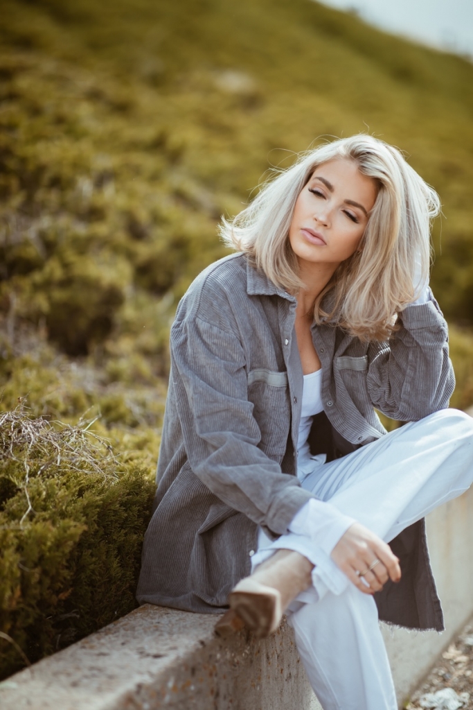 Life and looks - Cara Loren