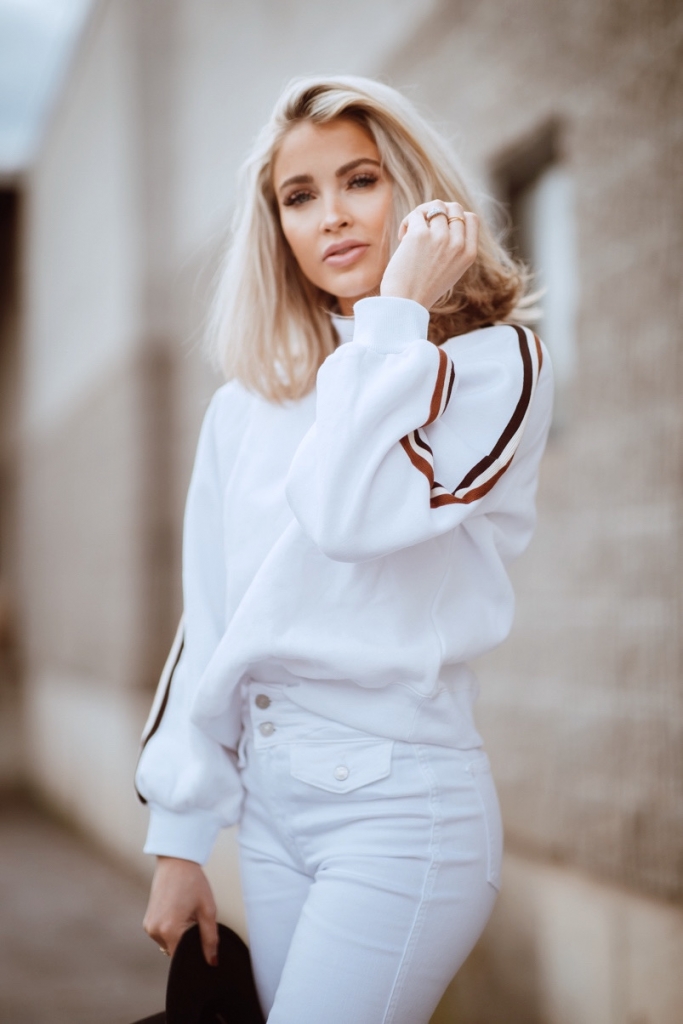 Life and looks - Cara Loren